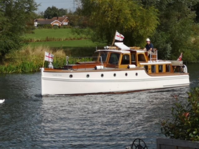Platts Eyot Fire Prompts Island Fire Safety Questions - Village Matters